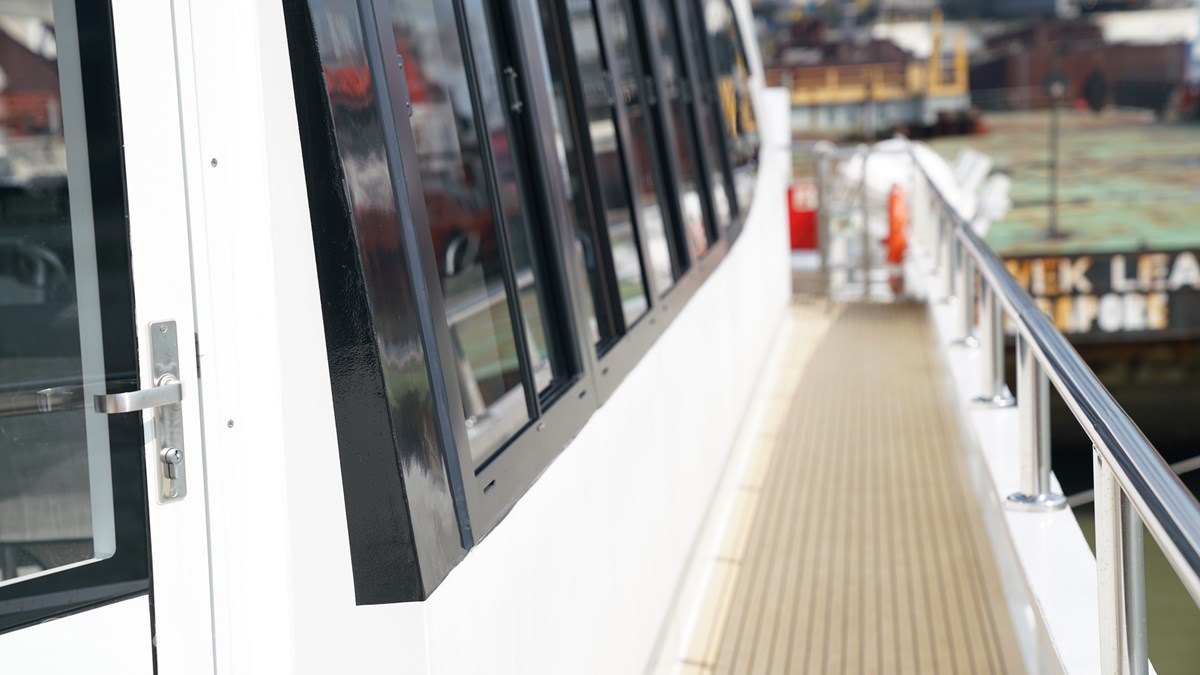 High-End Monohull Passenger Ferry Delivered to New Caledonia | Incat ...