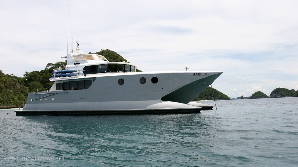 22m Wave Piercing Catamaran Motor Yacht | Incat Crowther